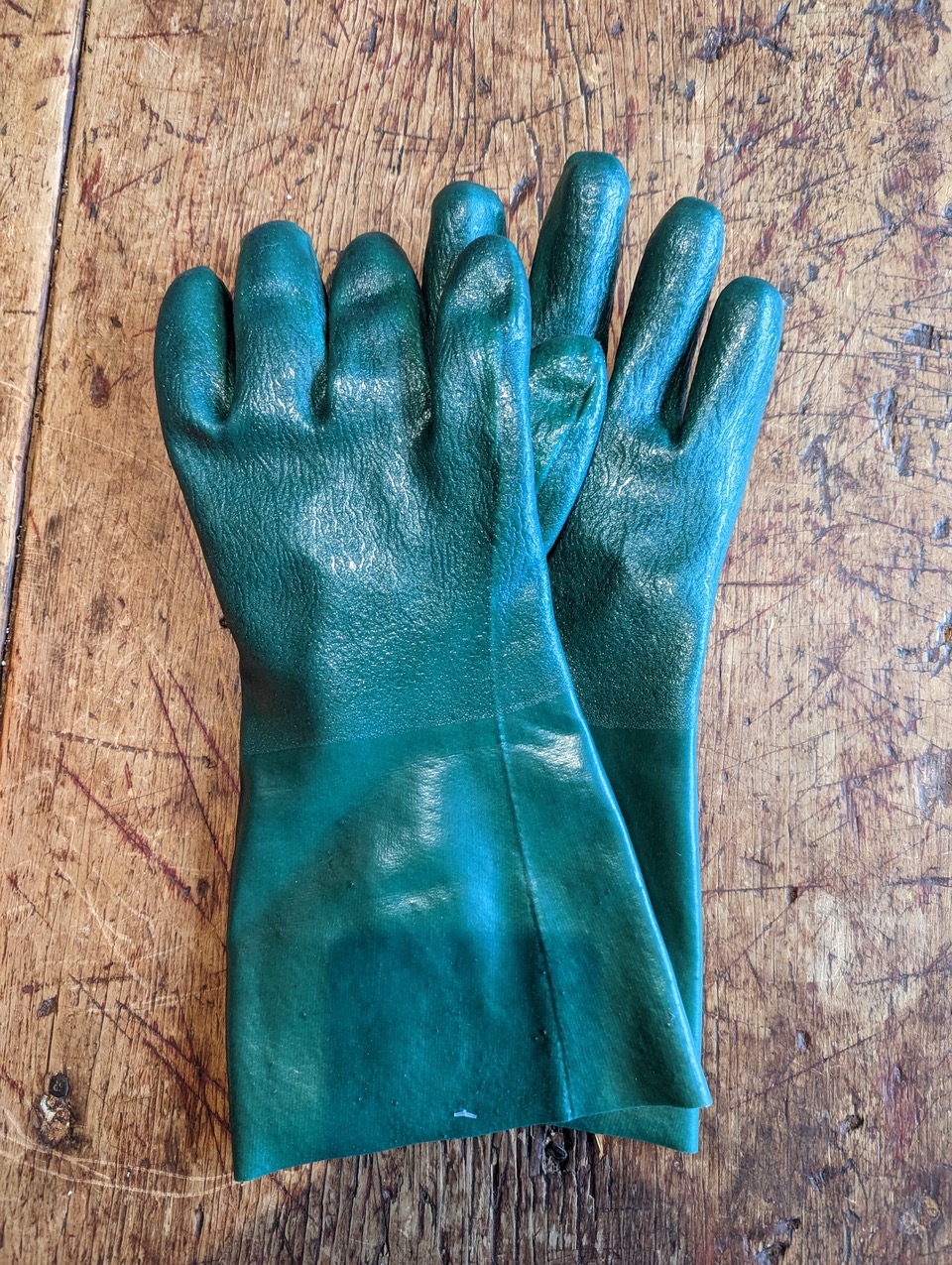 Green PVC working gloves wityh sandy grip finish - Geo Mines